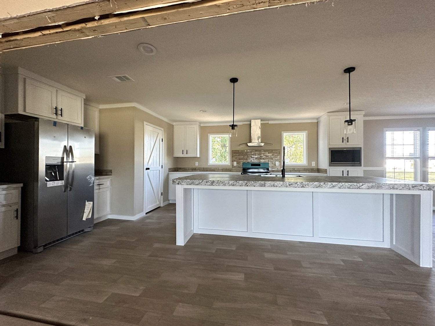 290EZ32764B Destiny Homes For Sale by Yurezz Home Center of Columbia - ManufacturedHomes.com